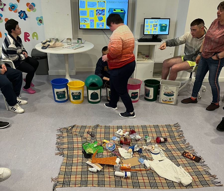 Taller de reciclaje en Río Irati